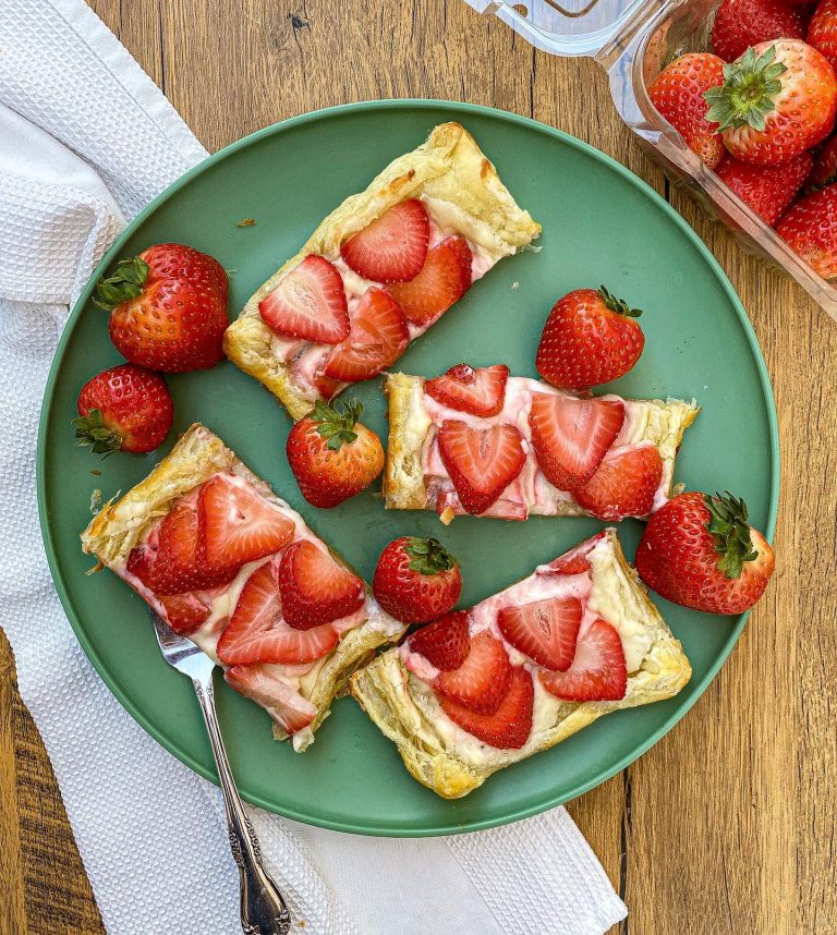 Strawberry Cream Puff Pastry Bobalu Berries Strawberry Cream Puff Pastry Bobalu Berries